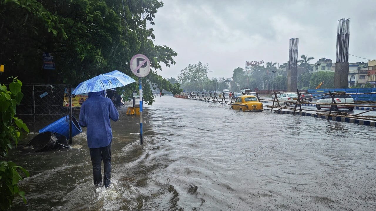 Weather Update: Heavy Rainfall Alert for Coastal Andhra, Tamil Nadu ...