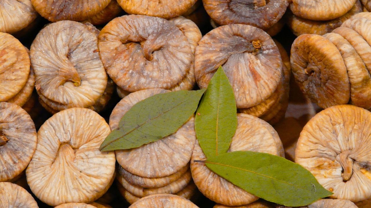 8 Powerful Benefits of Eating One Soaked Anjeer Every Morning