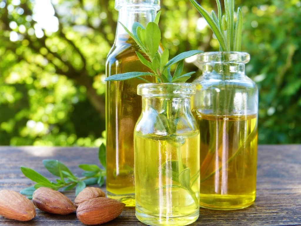 Difference Between Sweet and Bitter Almond Oil & Which is Better