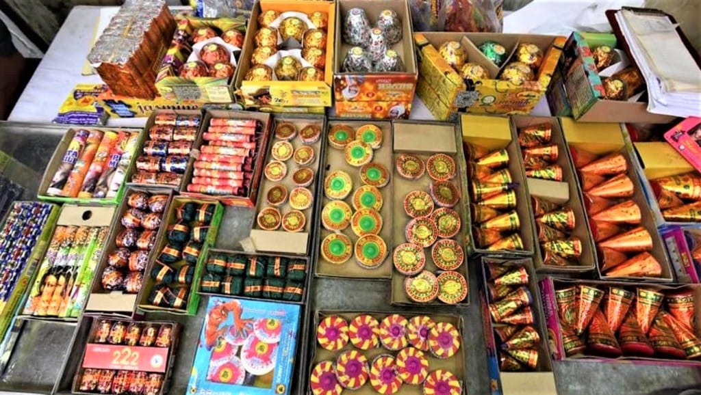 Diwali 2021: State-Wise List & Guidelines on Bursting of Crackers ...