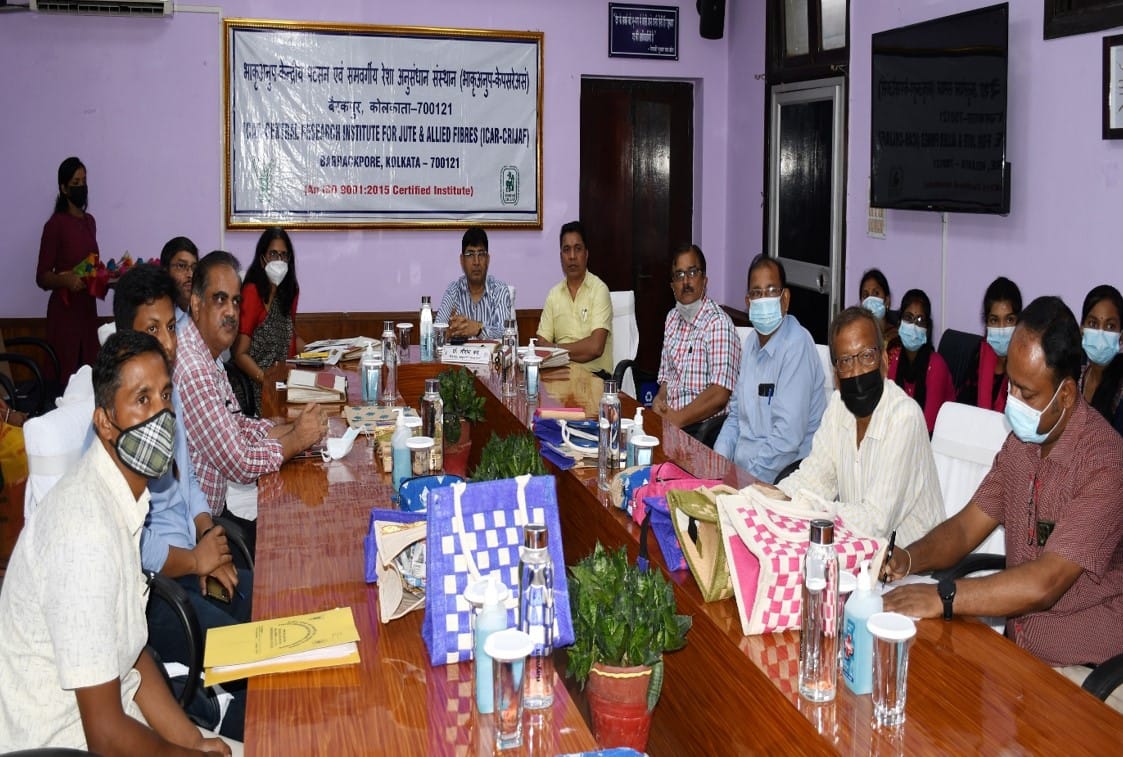 ICAR-CRIJAF, KVK Organized Training on “Jute-based Diversified Handicraft Products”