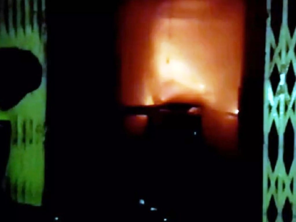 Massive Fire Breaks Out Amid Chhath Puja Celebration in Aurangabad, 30 ...