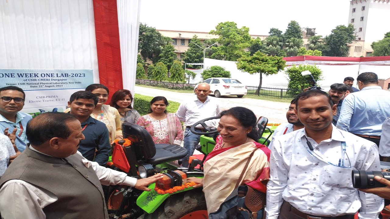 Electric Tractor Launched By CSIR-CMERI, CSIR PRIMA ET11 Electric ...