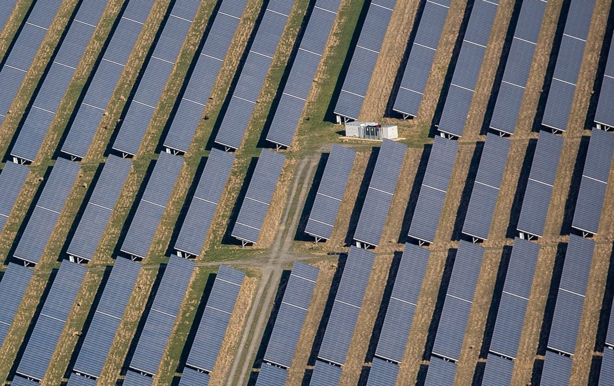 Adani Green Energy Secures $400 Million for Solar Projects in Gujarat ...