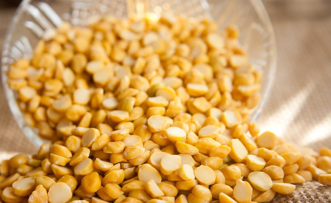 Chana, Tur, Urad prices fall in major mandis by up to 4pc