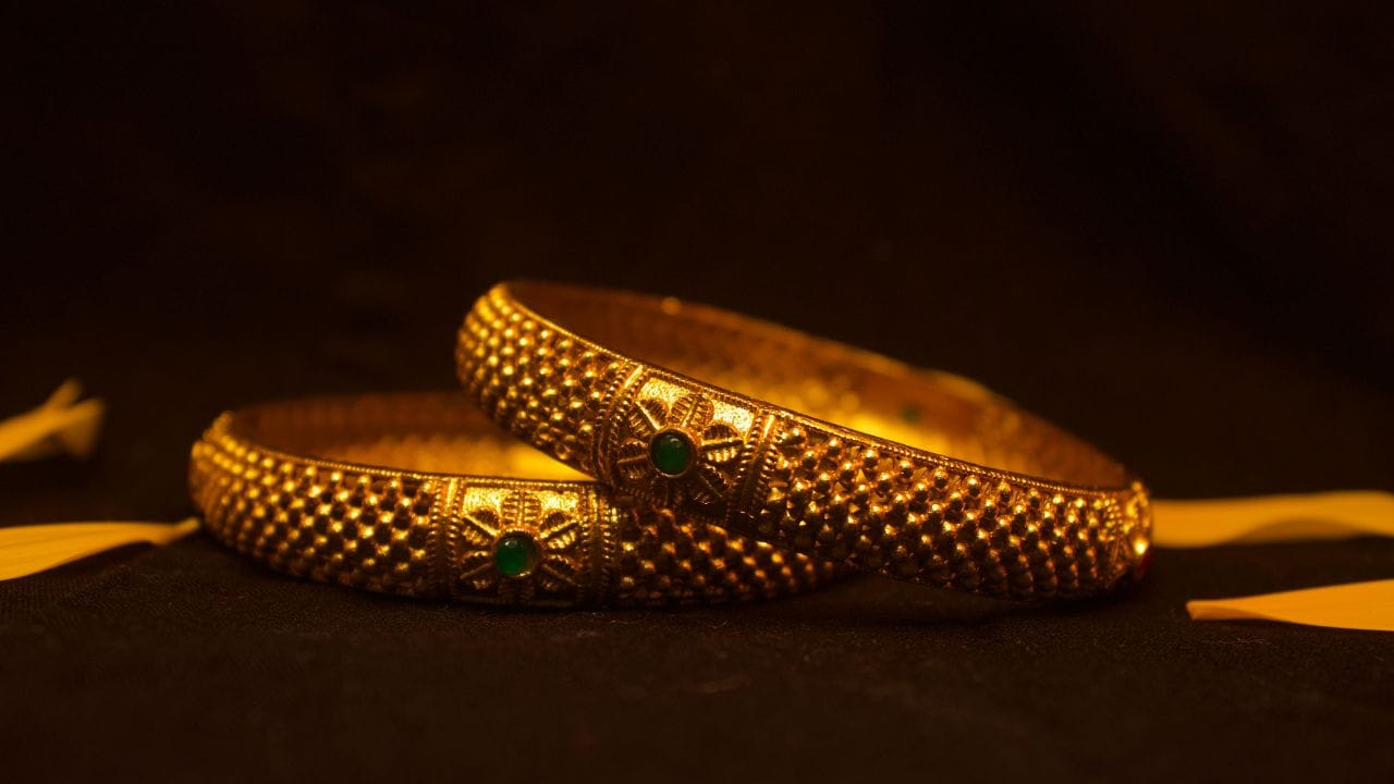 Buy Best Bangles Online to Glam Up Your Day